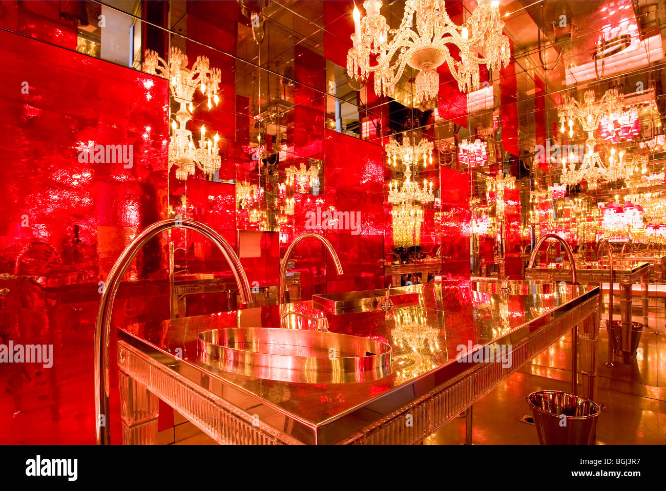 BACCARAT MUSEUM, PARIS Stock Photo - Alamy