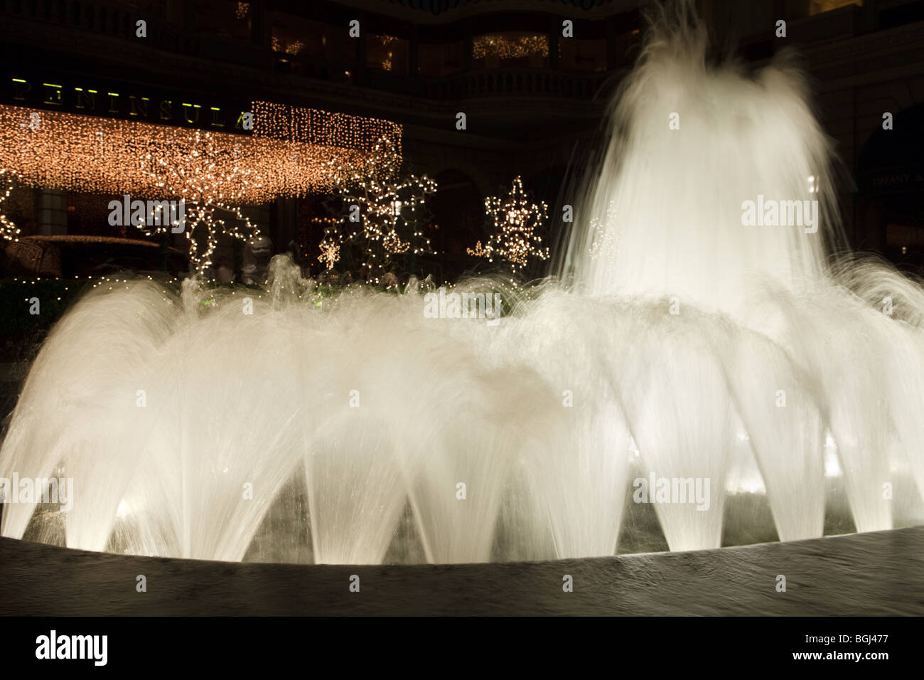 Long water splash hi-res stock photography and images - Alamy