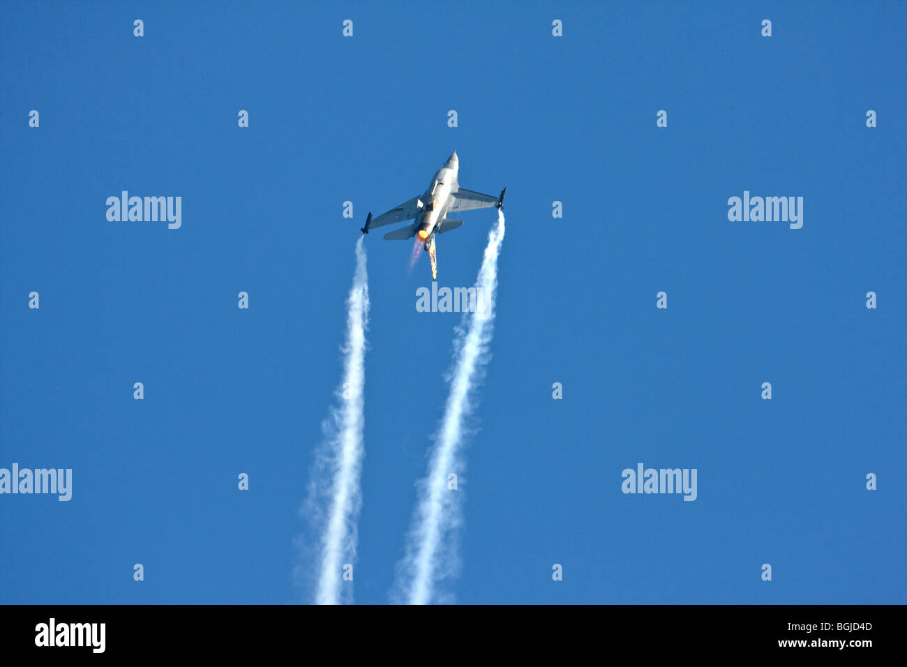 RNLAF F-16 at RAF Leuchars Airshow 2009, Fife, Scotland Stock Photo - Alamy
