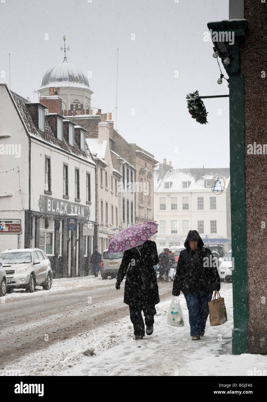 Scottish street snow hi-res stock photography and images - Alamy