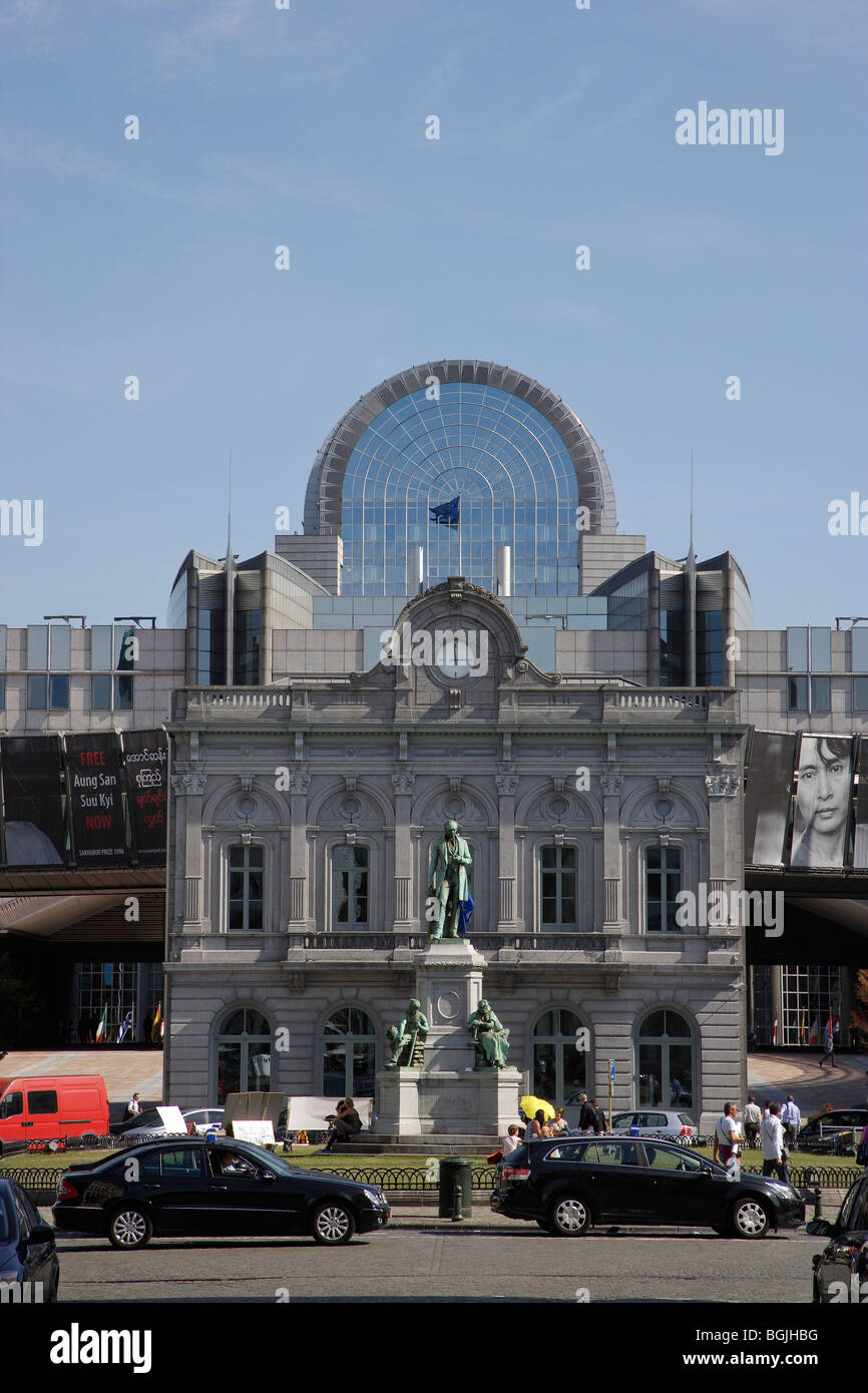 european parliament building Stock Photo - Alamy