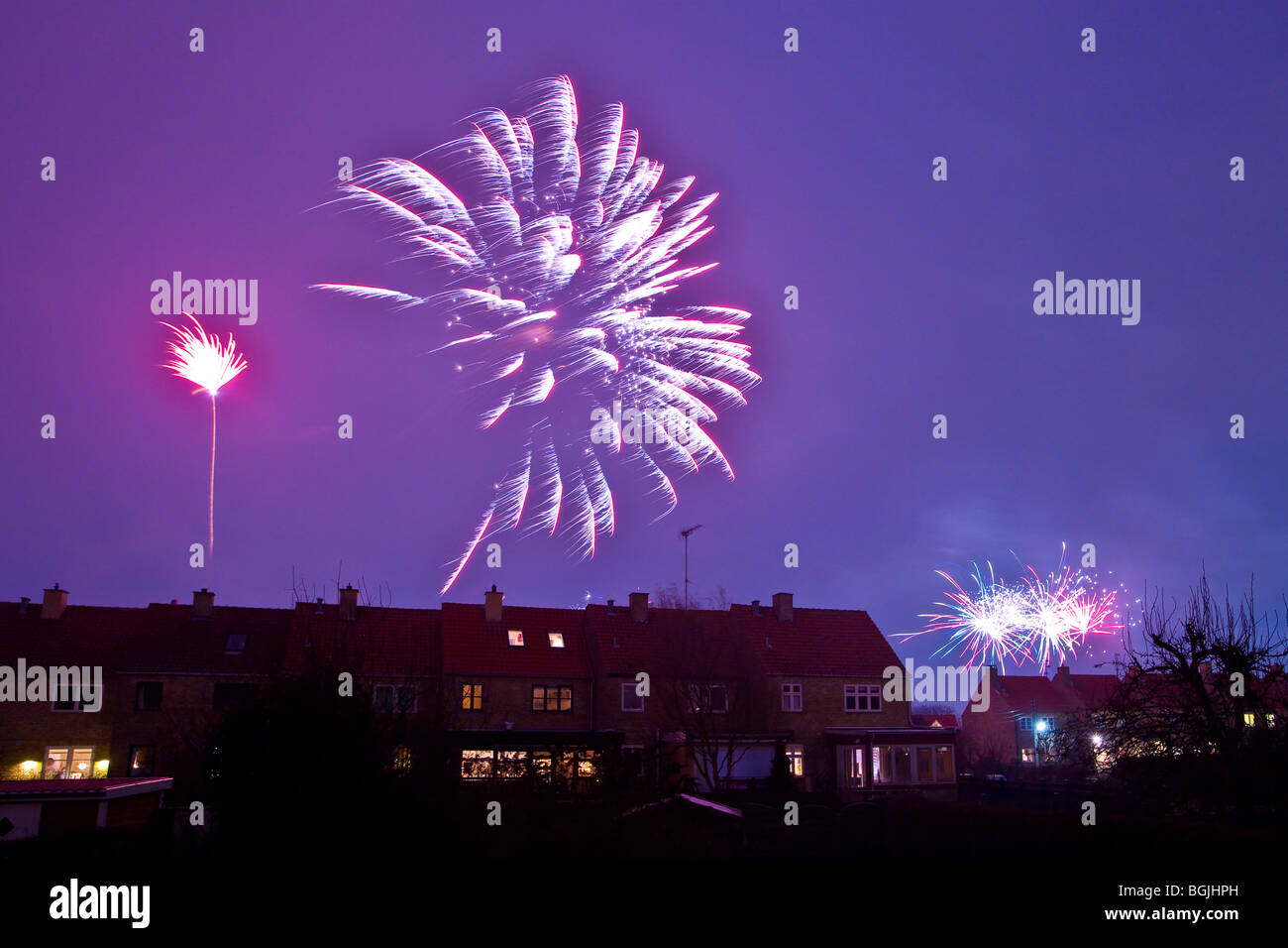 Sky rocket fireworks hi-res stock photography and images - Alamy