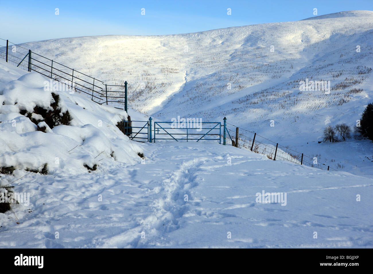 Glendevon reservoir hi-res stock photography and images - Alamy