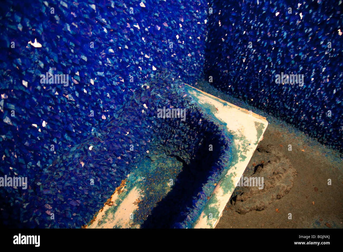 Roger hiorns art installation seizure hi-res stock photography and ...