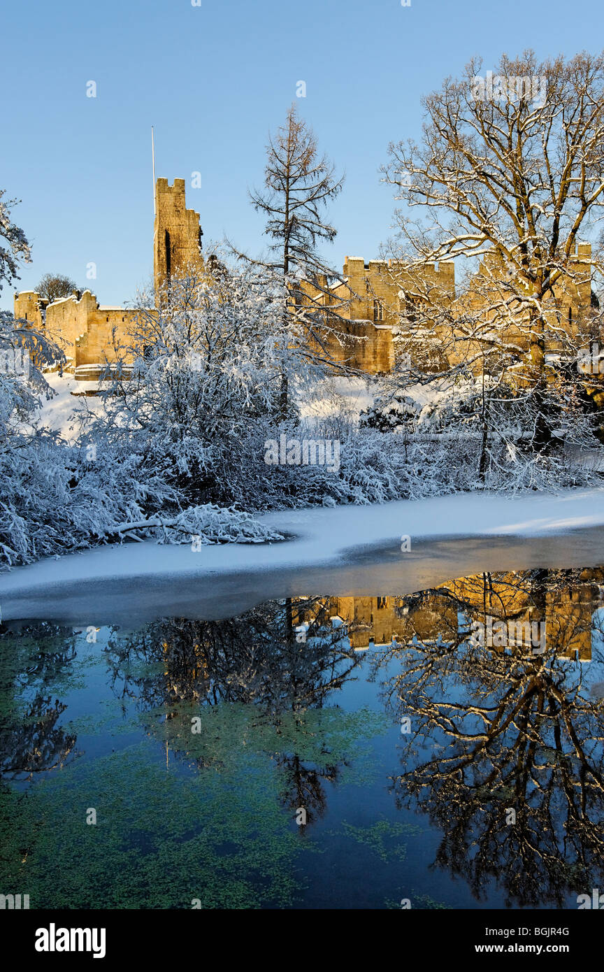 Prudhoe castle hi-res stock photography and images - Alamy