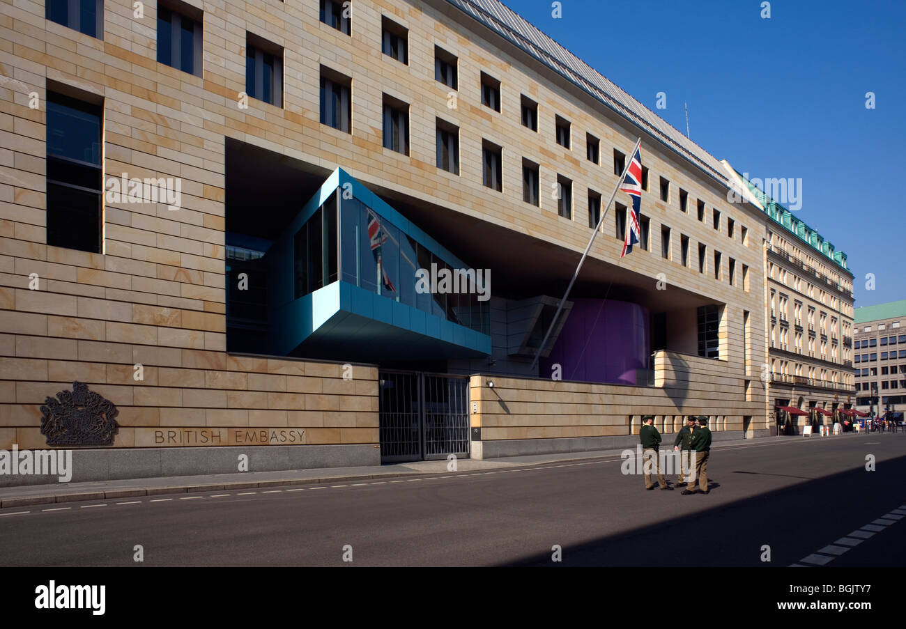 Ddr flag hi-res stock photography and images - Alamy