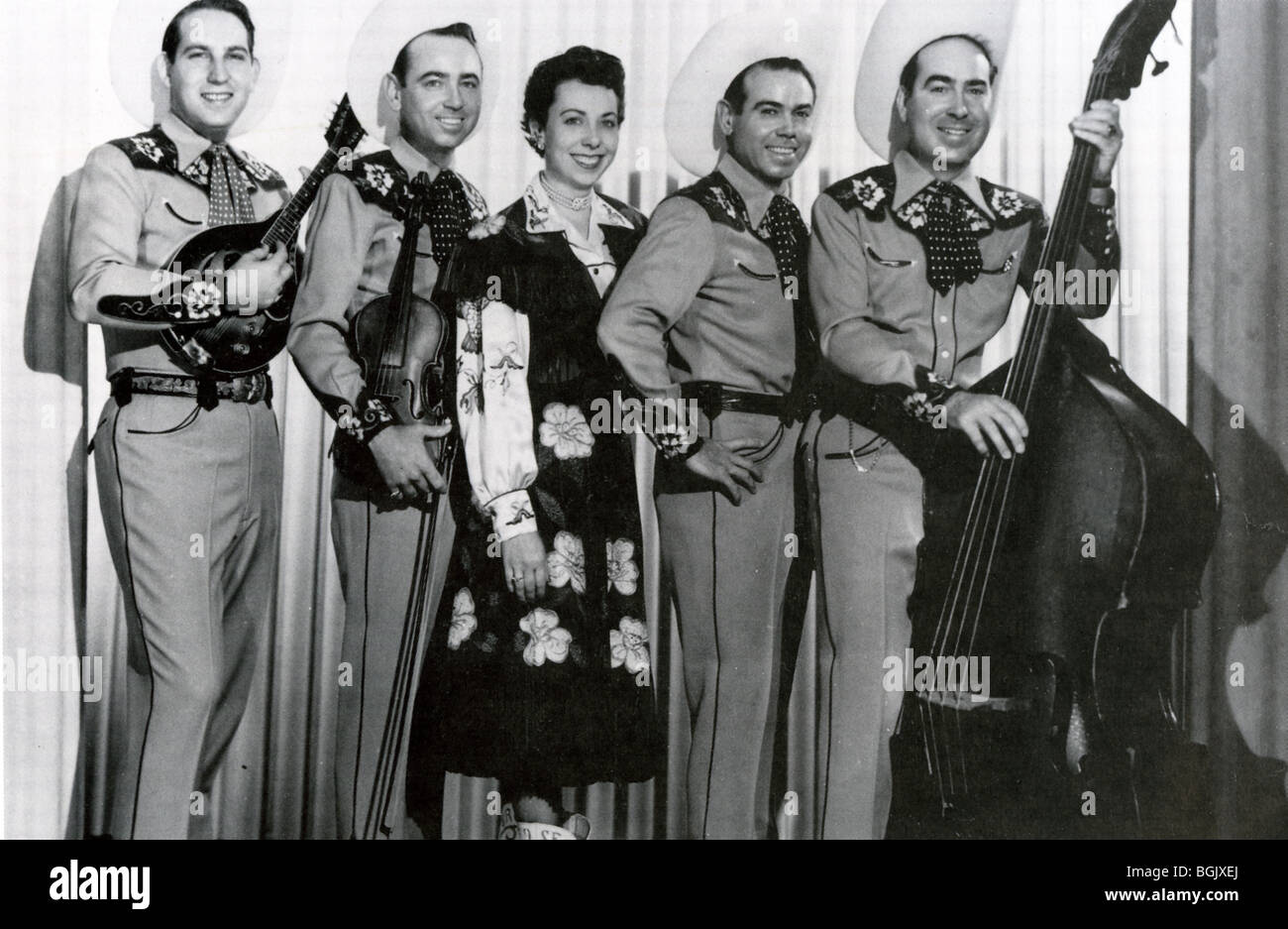 MADDOX BROTHERS AND ROSE - US Country musicians. From left: Henry, Don ...