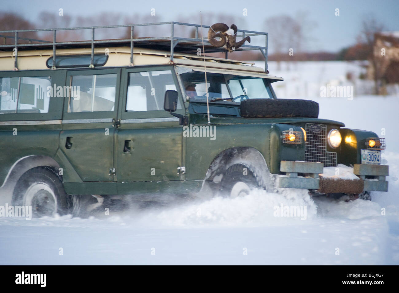Land rover 109 series hi-res stock photography and images - Alamy