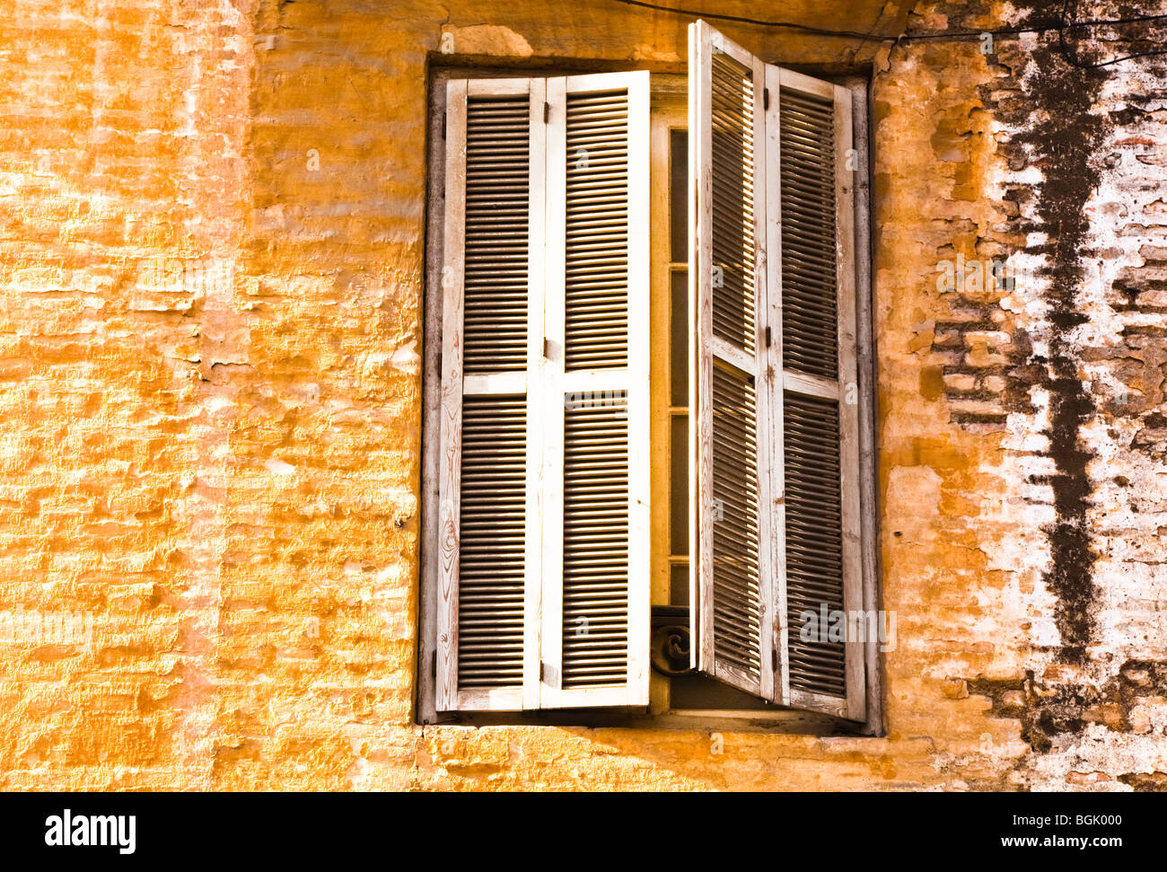 Slatted windows hi-res stock photography and images - Alamy