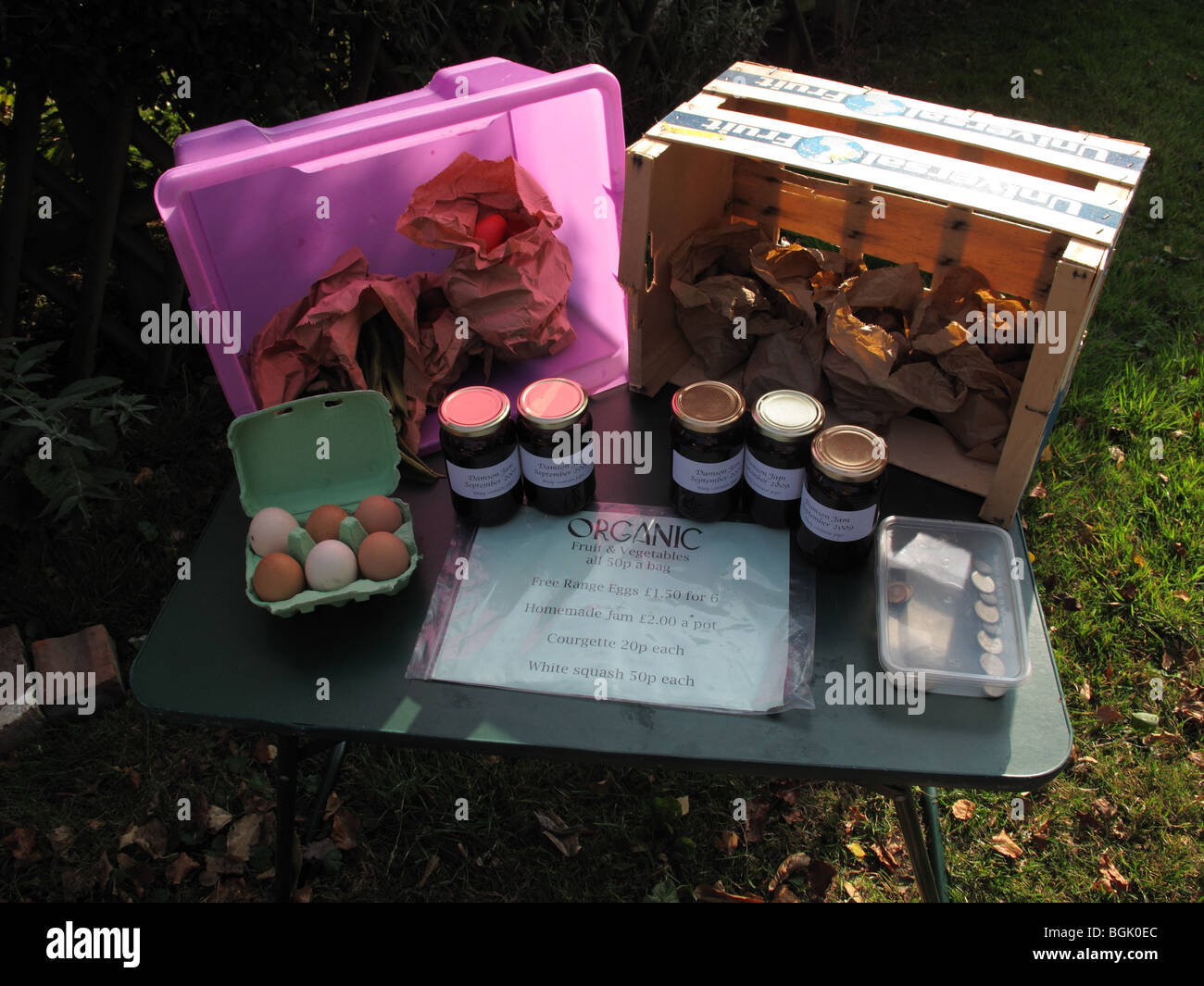 Honesty box roadside hi-res stock photography and images - Alamy
