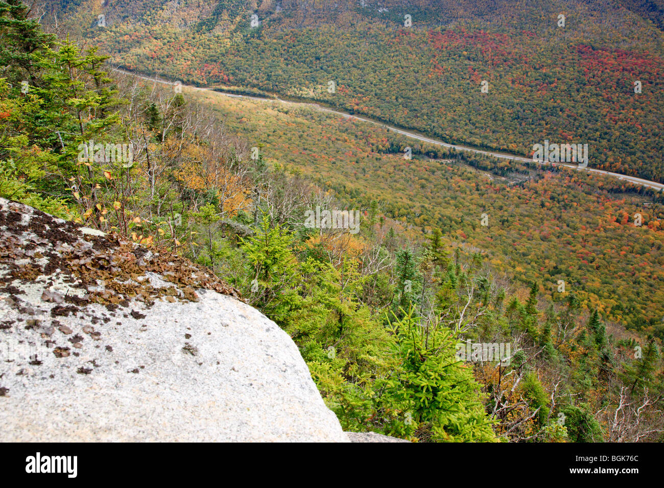 Franconia Notch State Park from Hi-Cannon Trail during the autumn ...