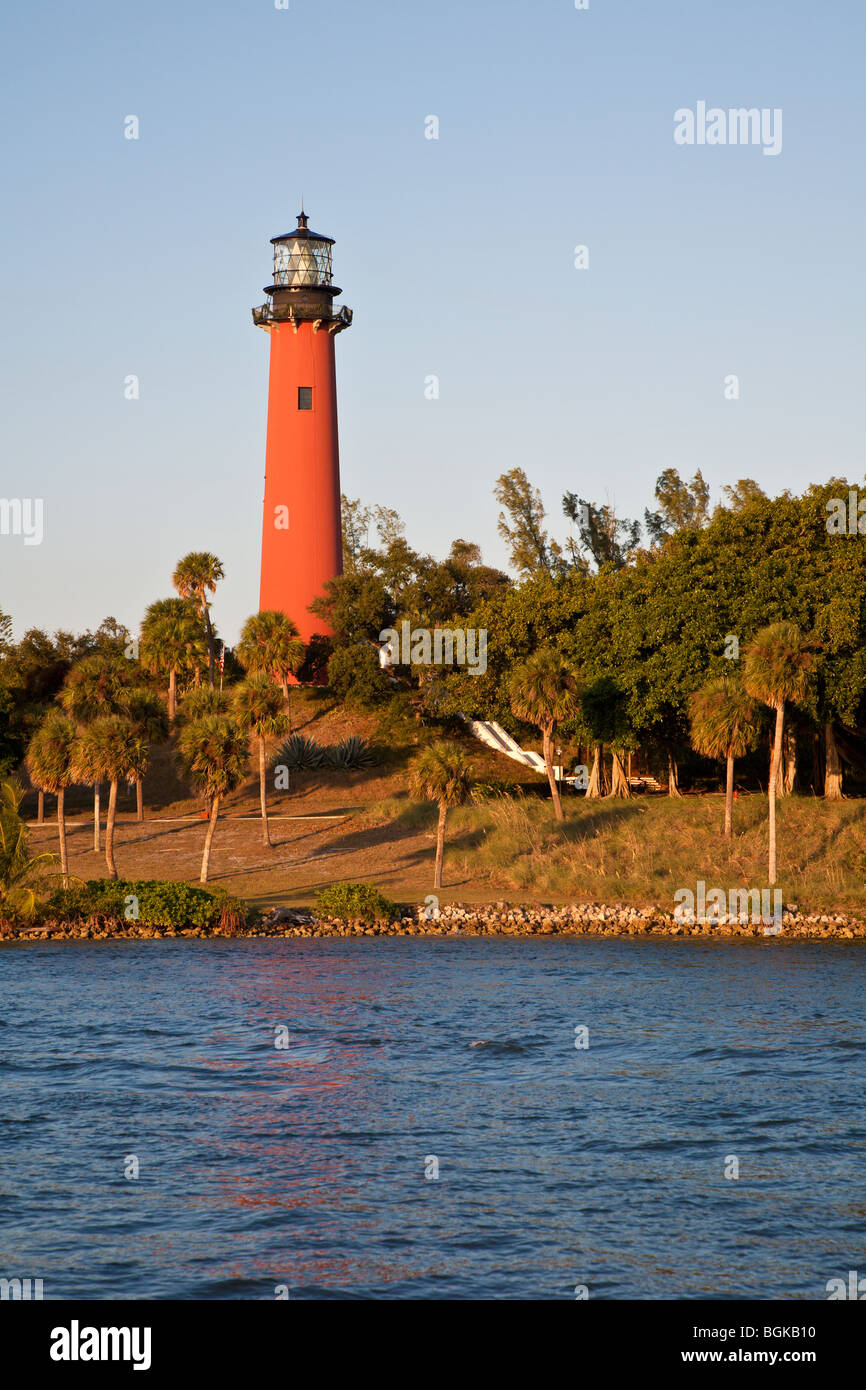 Jupiter Inlet, FL - Dec 2008 - Lighthouse at Jupiter Inlet along ...