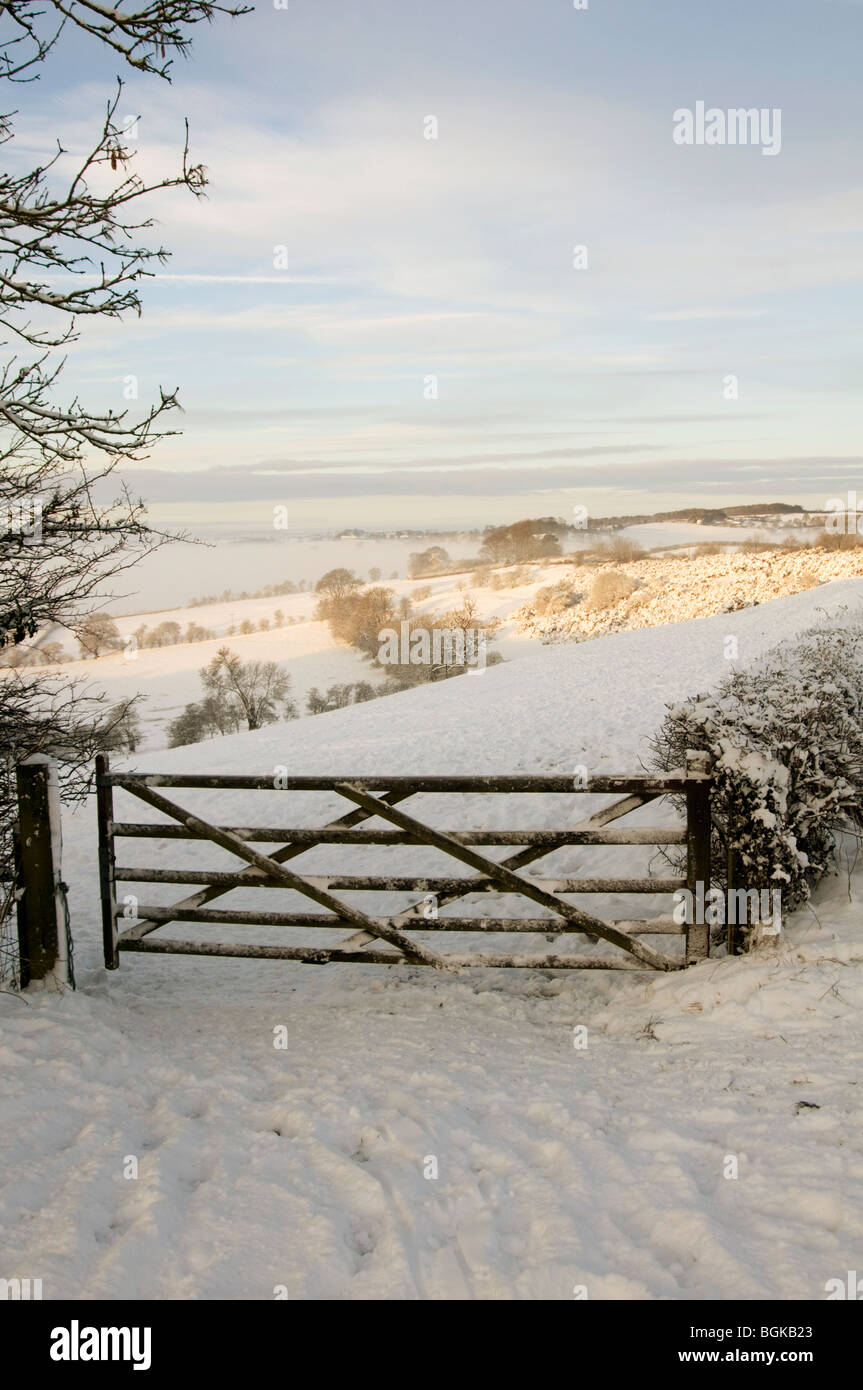 north Yorkshire in heavy snow winter 09/10 big freeze ice icy wintry ...