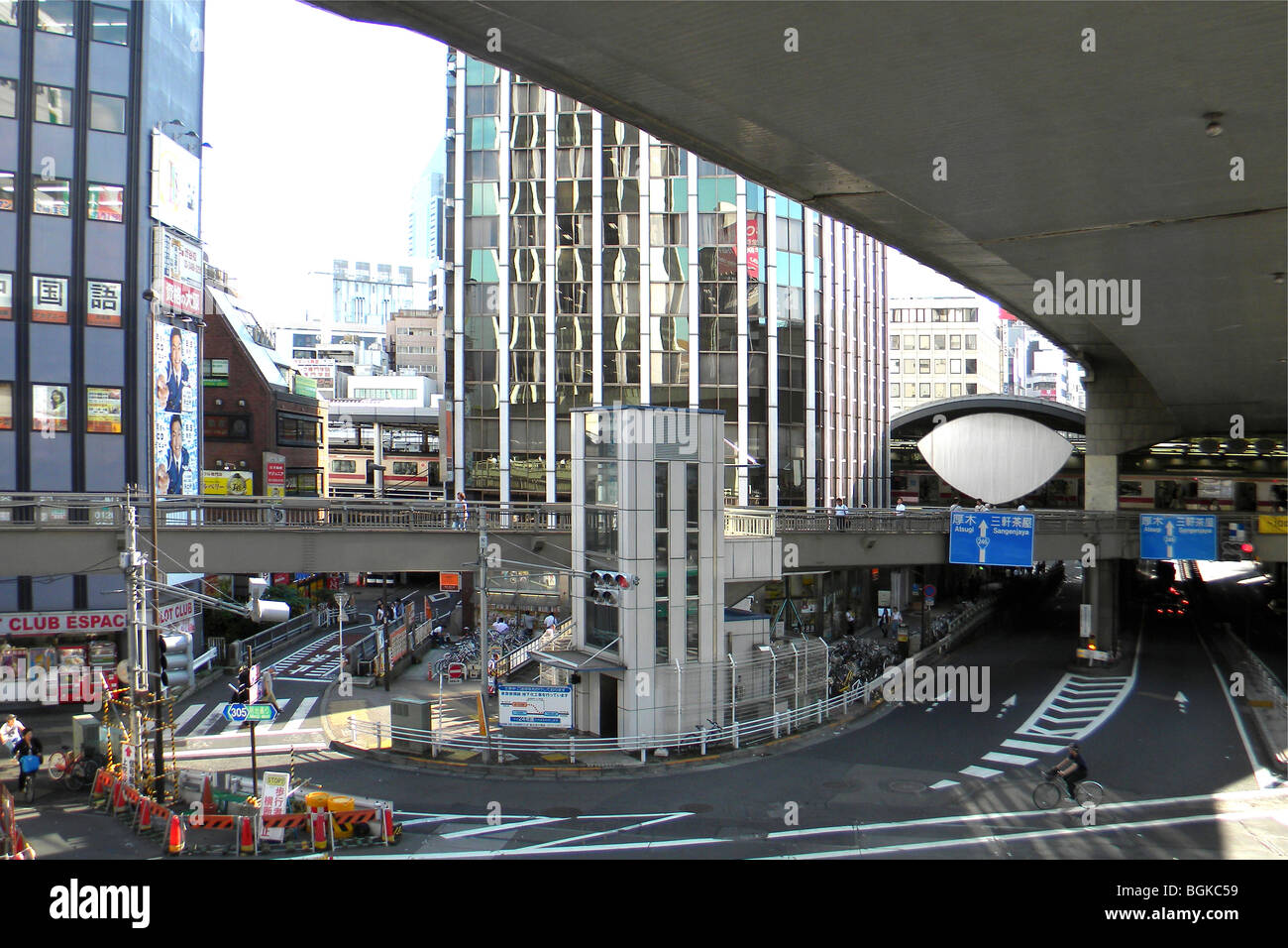 Omotesando station hi-res stock photography and images - Alamy