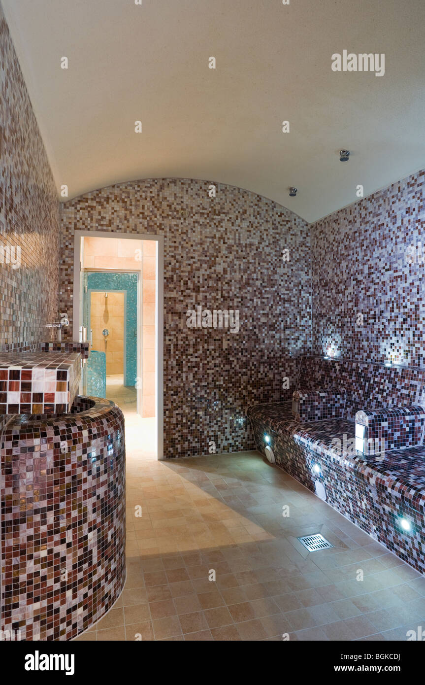 Health spa resort hi-res stock photography and images - Alamy