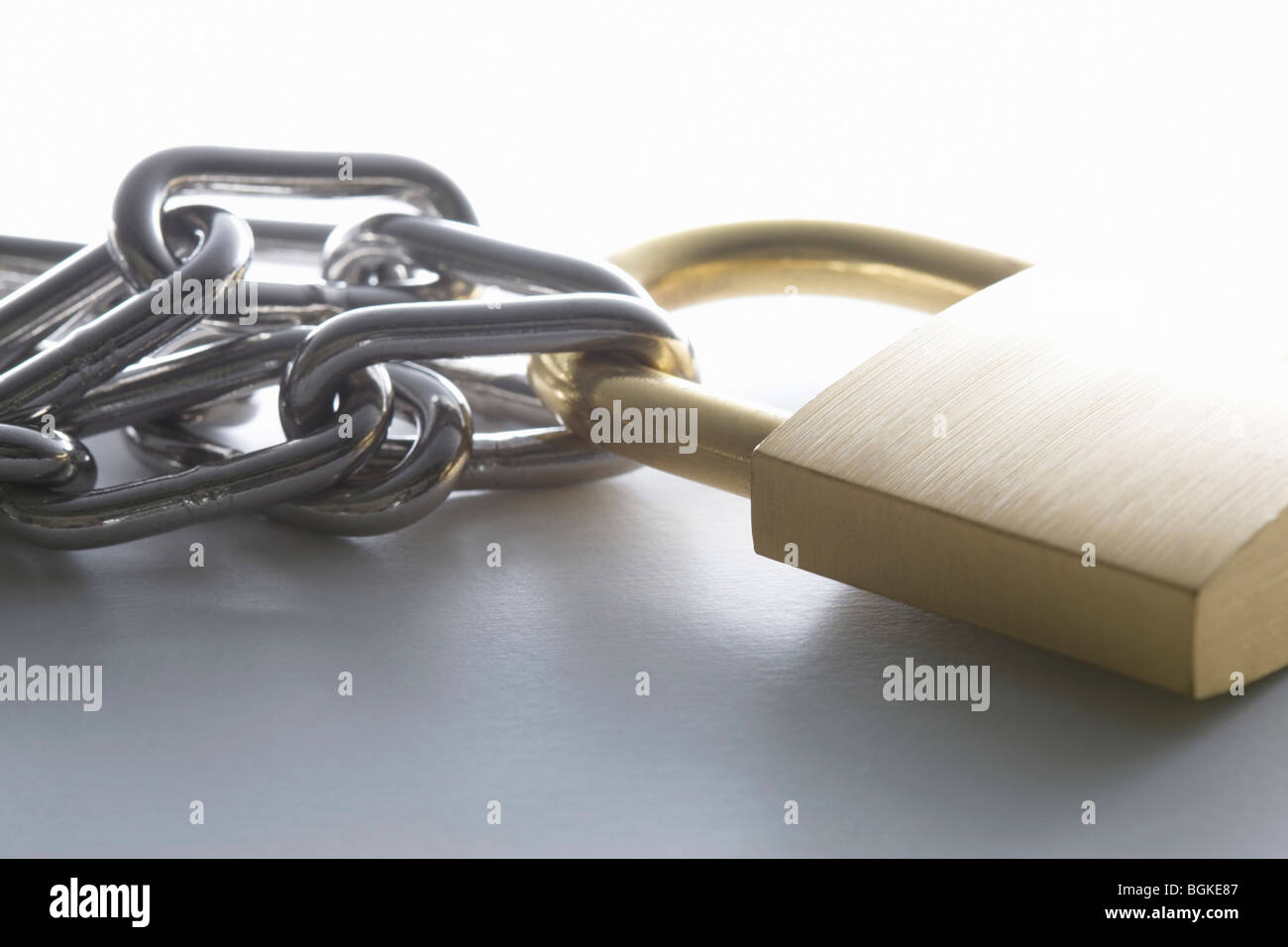 A padlock and a chain Stock Photo - Alamy