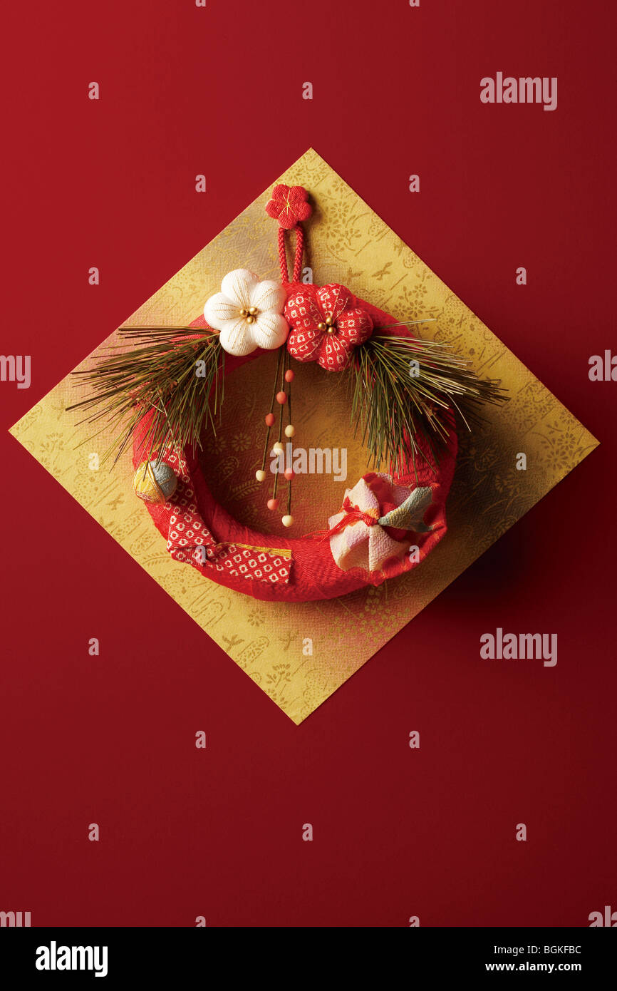 Japanese New Years wreath decoration Stock Photo - Alamy
