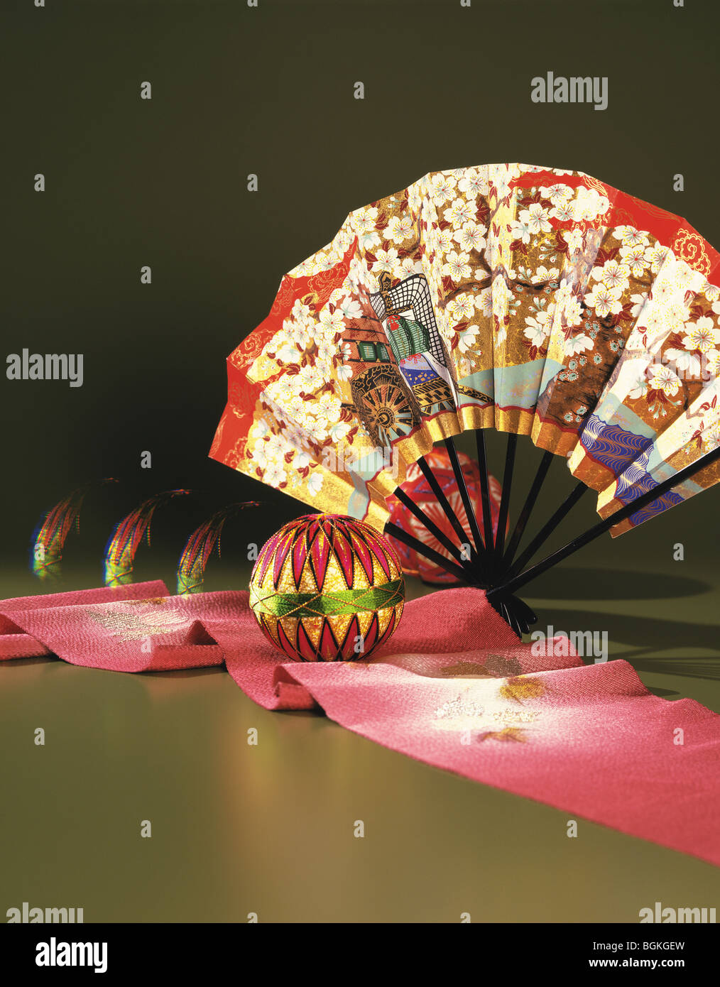 Japanese folding fan hi-res stock photography and images - Alamy