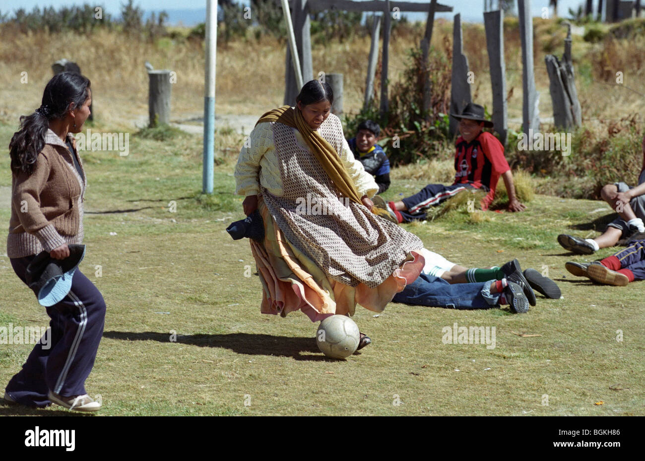 Indigenous women chola cholita hi-res stock photography and images - Alamy
