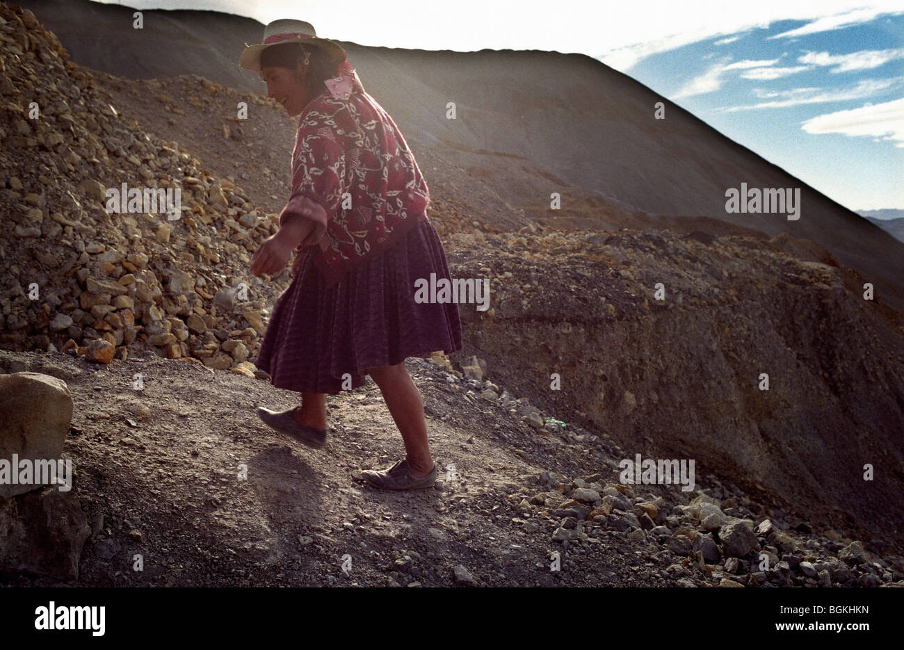 Indigenous women bolivia nature hi-res stock photography and images - Alamy