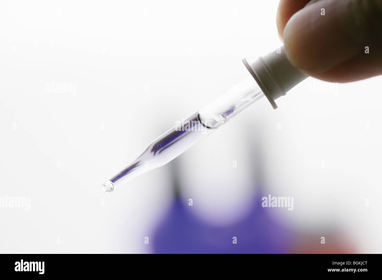 Squeezing thumb and finger hi-res stock photography and images - Alamy