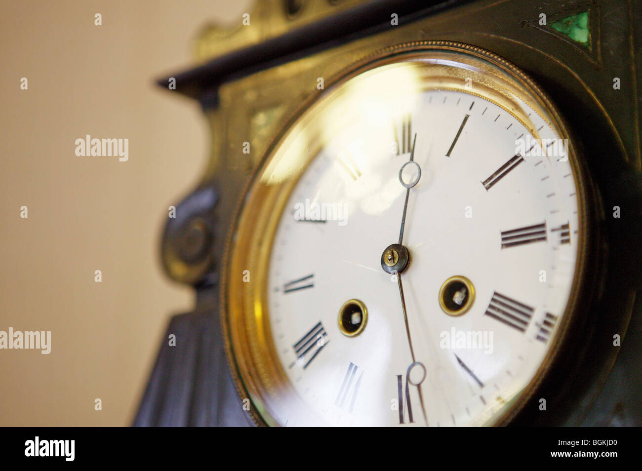 Old fashioned clock Stock Photo - Alamy