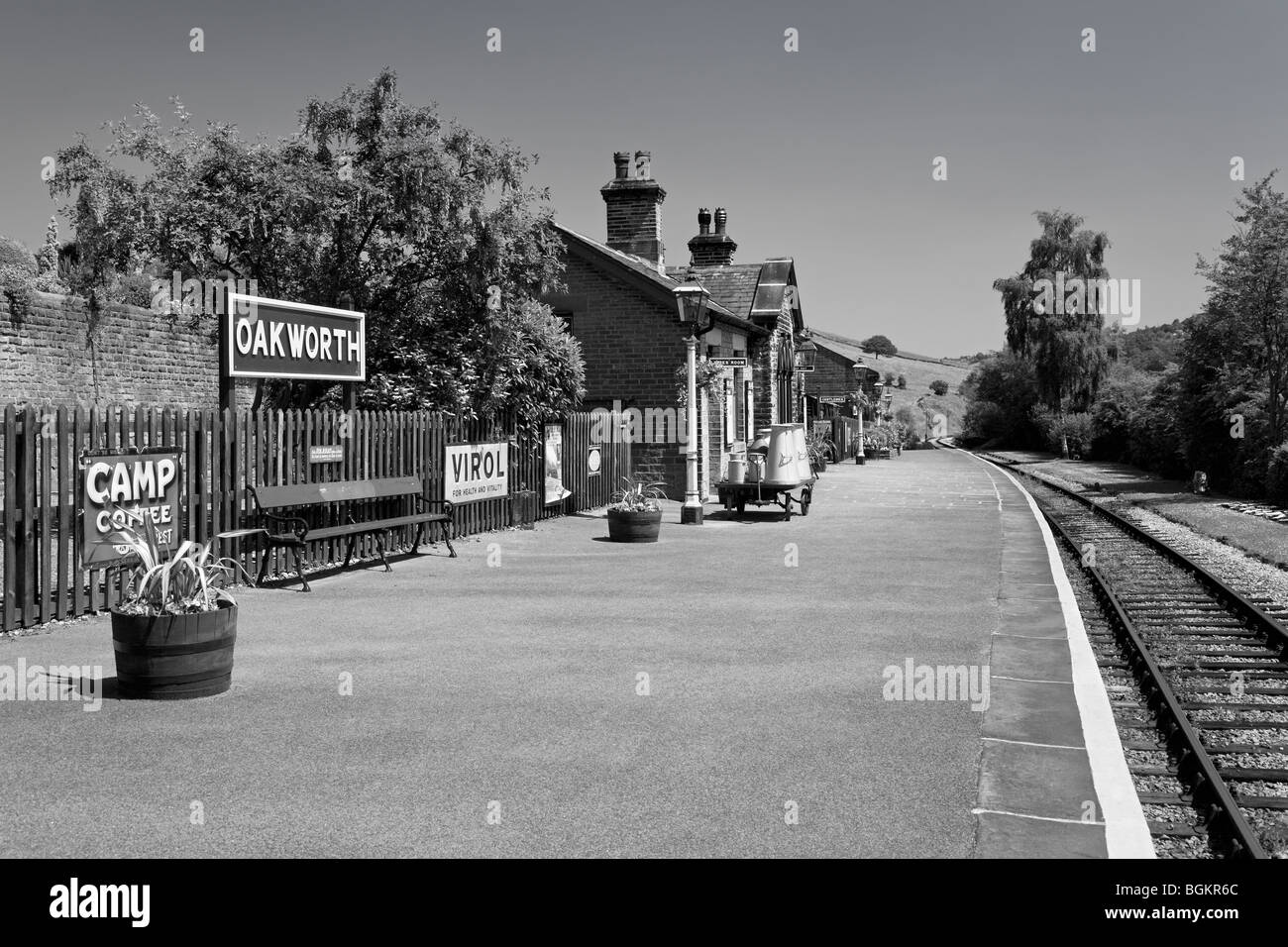 Oakworth Station on the Keighley & Worth Valley Preserved Steam Railway ...
