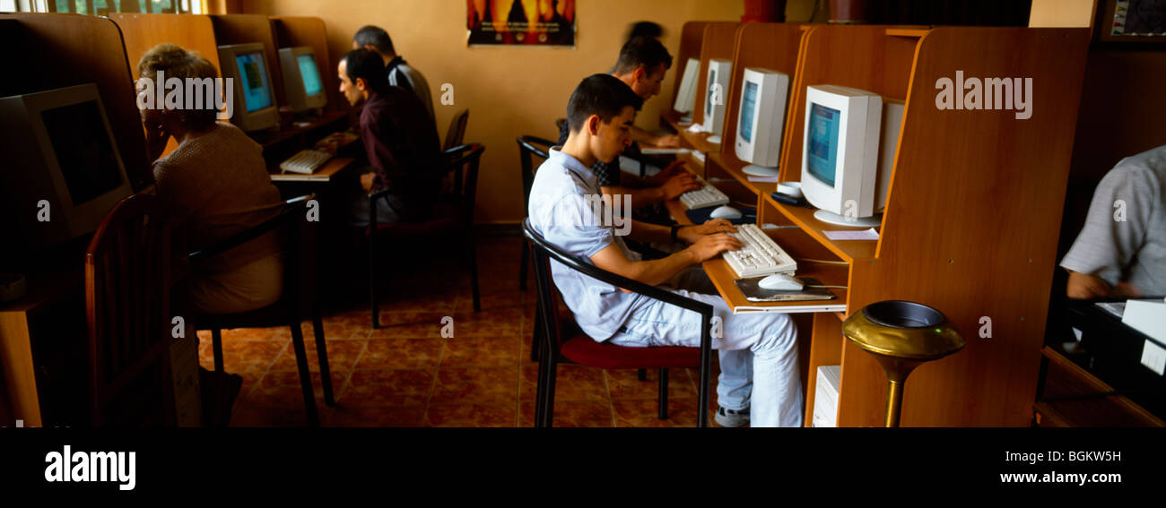 Internet cafe istanbul hi-res stock photography and images - Alamy