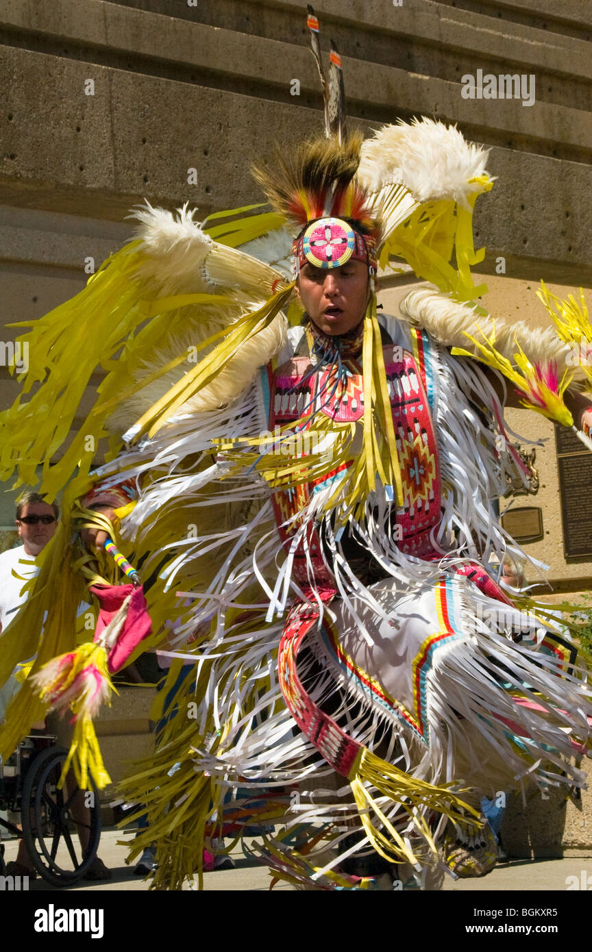 Mens fancy dance hi-res stock photography and images - Alamy