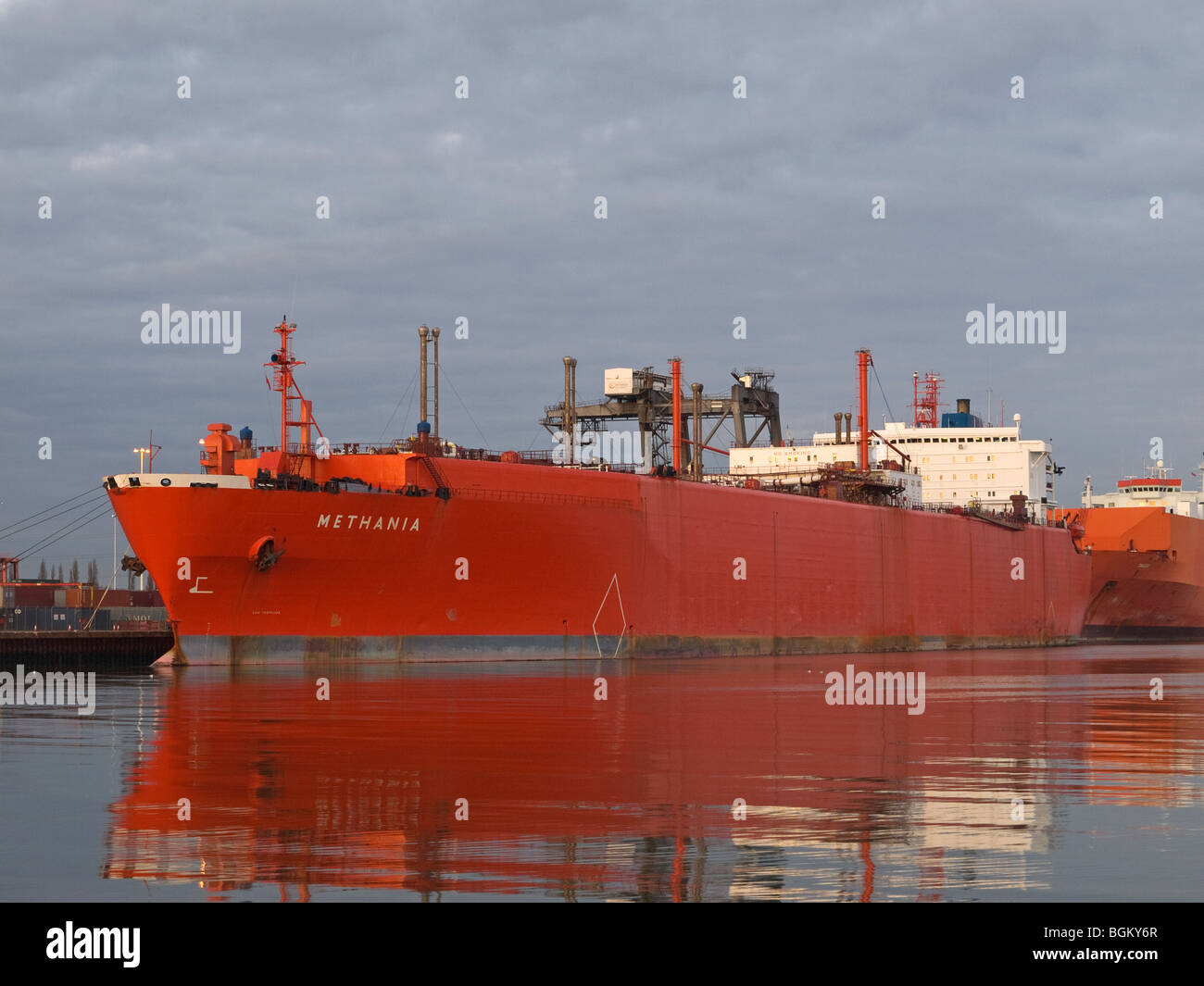 Lng tanker ship hi-res stock photography and images - Alamy