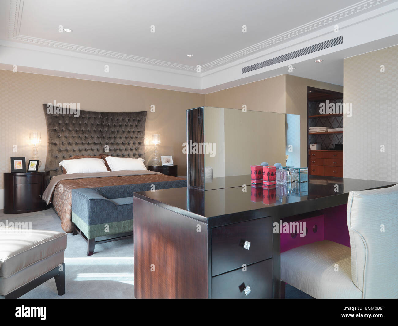 Vanity in elegant bedroom Stock Photo - Alamy