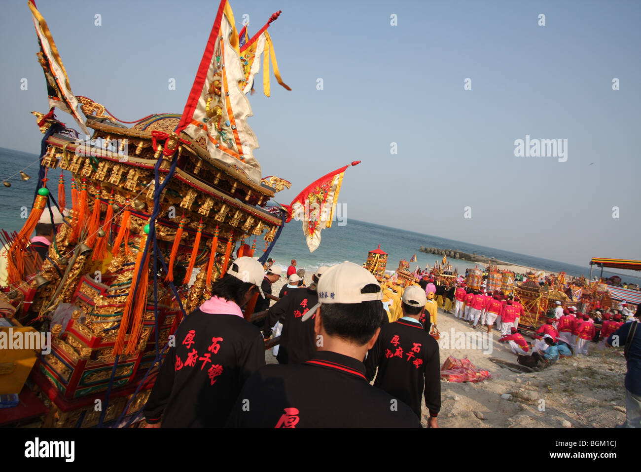sedan chair on the beach for the wang yeh festival Stock Photo - Alamy