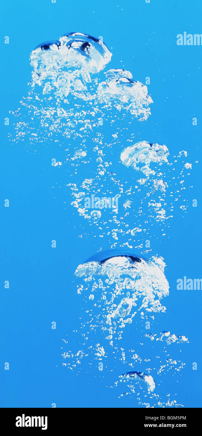 Bubbles underwater hi-res stock photography and images - Alamy
