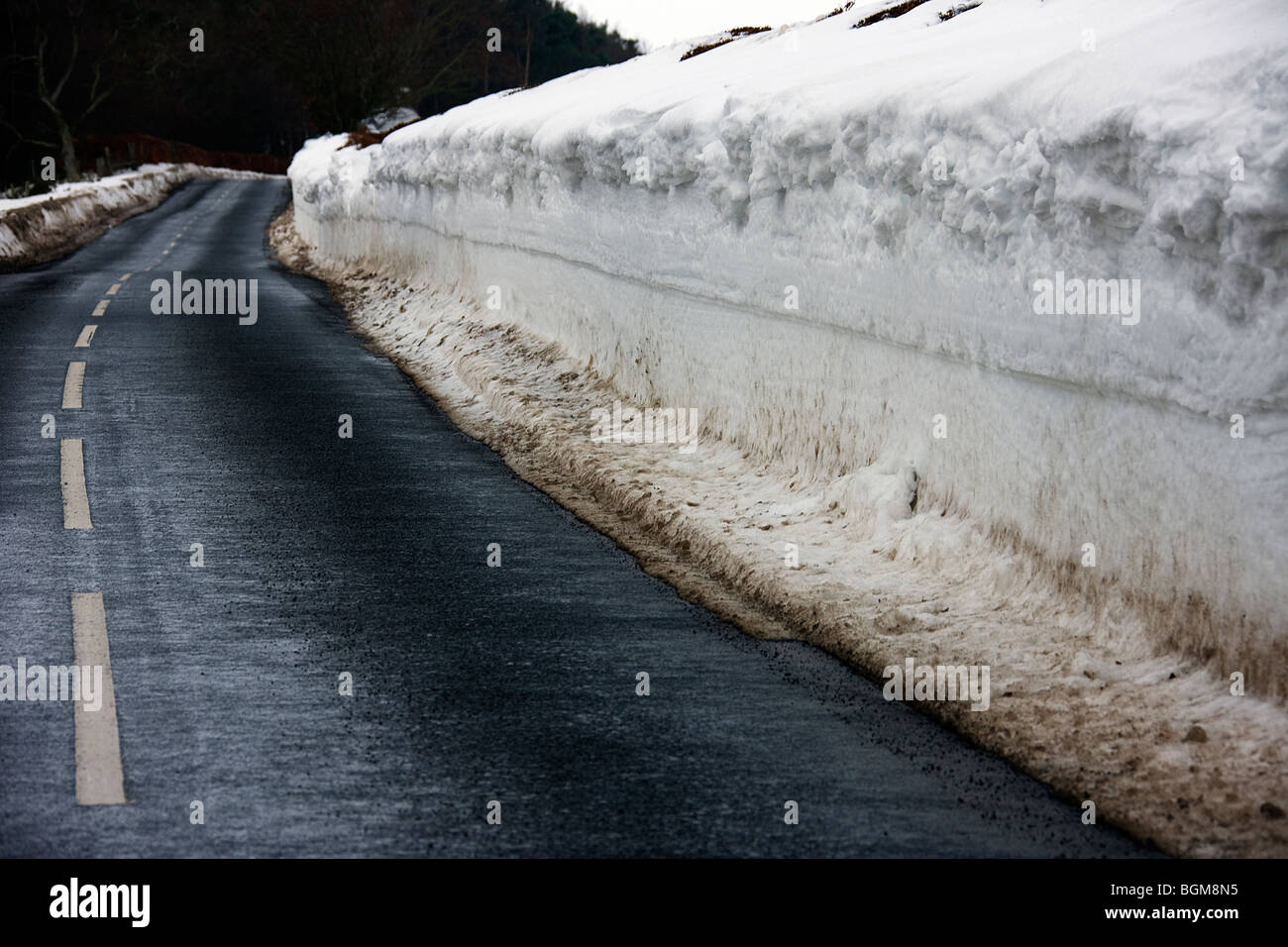 Winter road snow drift hi-res stock photography and images - Alamy