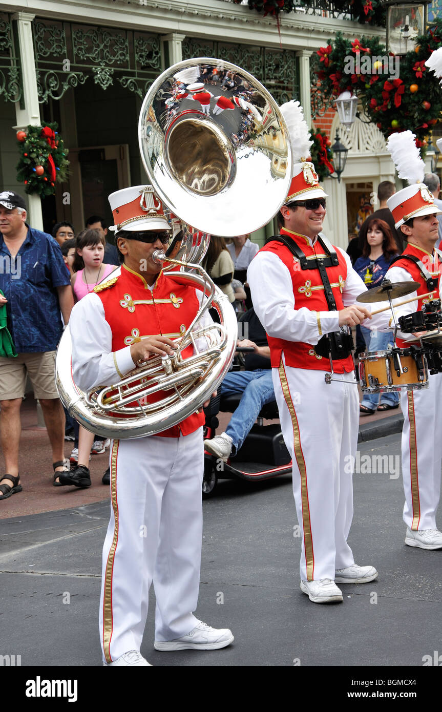Disney world magic band hi-res stock photography and images - Alamy