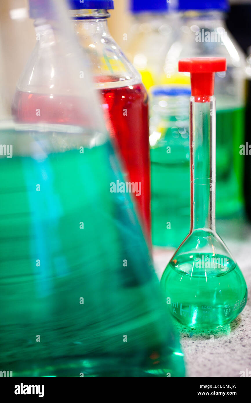 Lab laboratory thermometer hi-res stock photography and images - Alamy