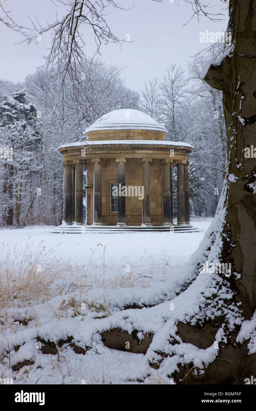 The Temple in Bramham Park Estate after heavy snow Stock Photo - Alamy