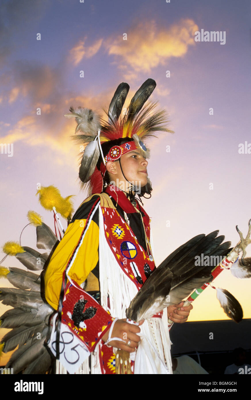 Sioux headdress hi-res stock photography and images - Alamy