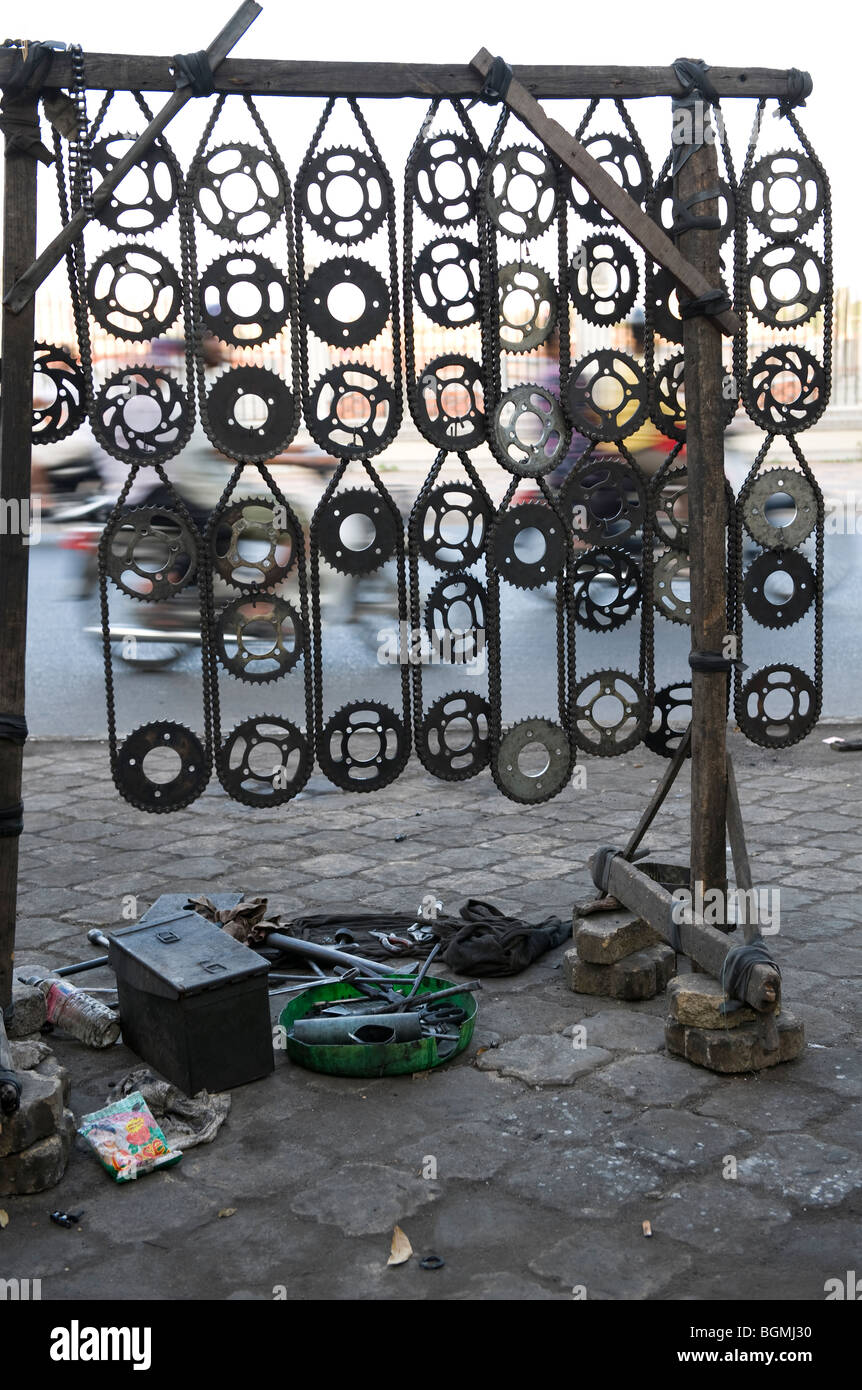 Roadside chains hi-res stock photography and images - Alamy