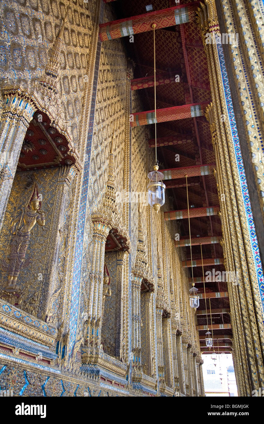 Frieze beam hi-res stock photography and images - Alamy