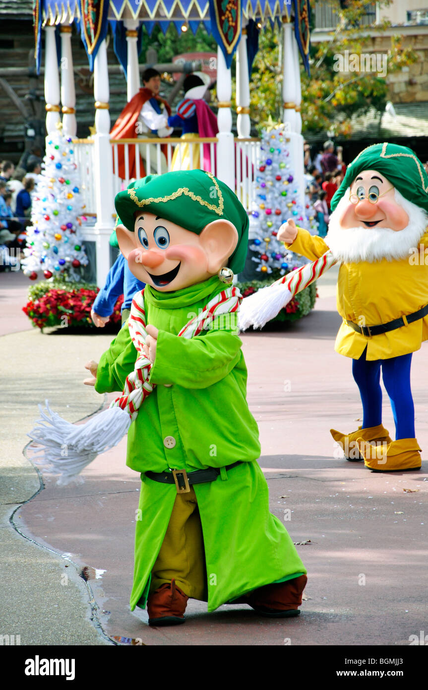 Disneyworld dopey dwarf disney hi-res stock photography and images - Alamy