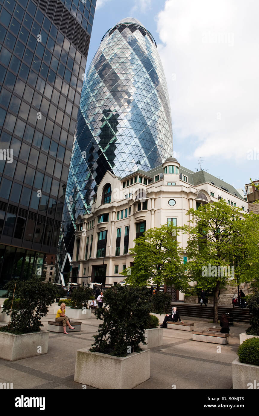 View of the gherkin hi-res stock photography and images - Alamy