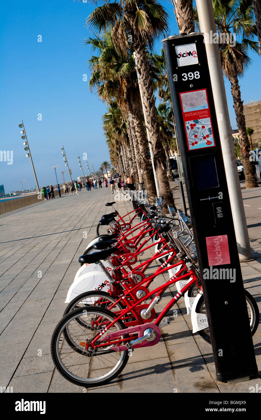 Barcelona - Public transportation - Bicing station Stock Photo - Alamy