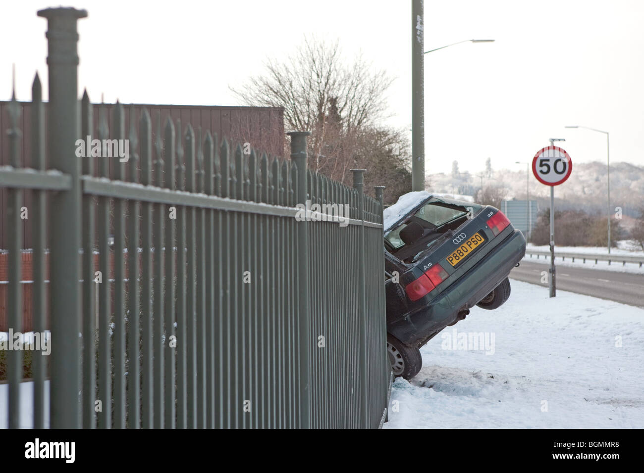 Car railings hi-res stock photography and images - Alamy