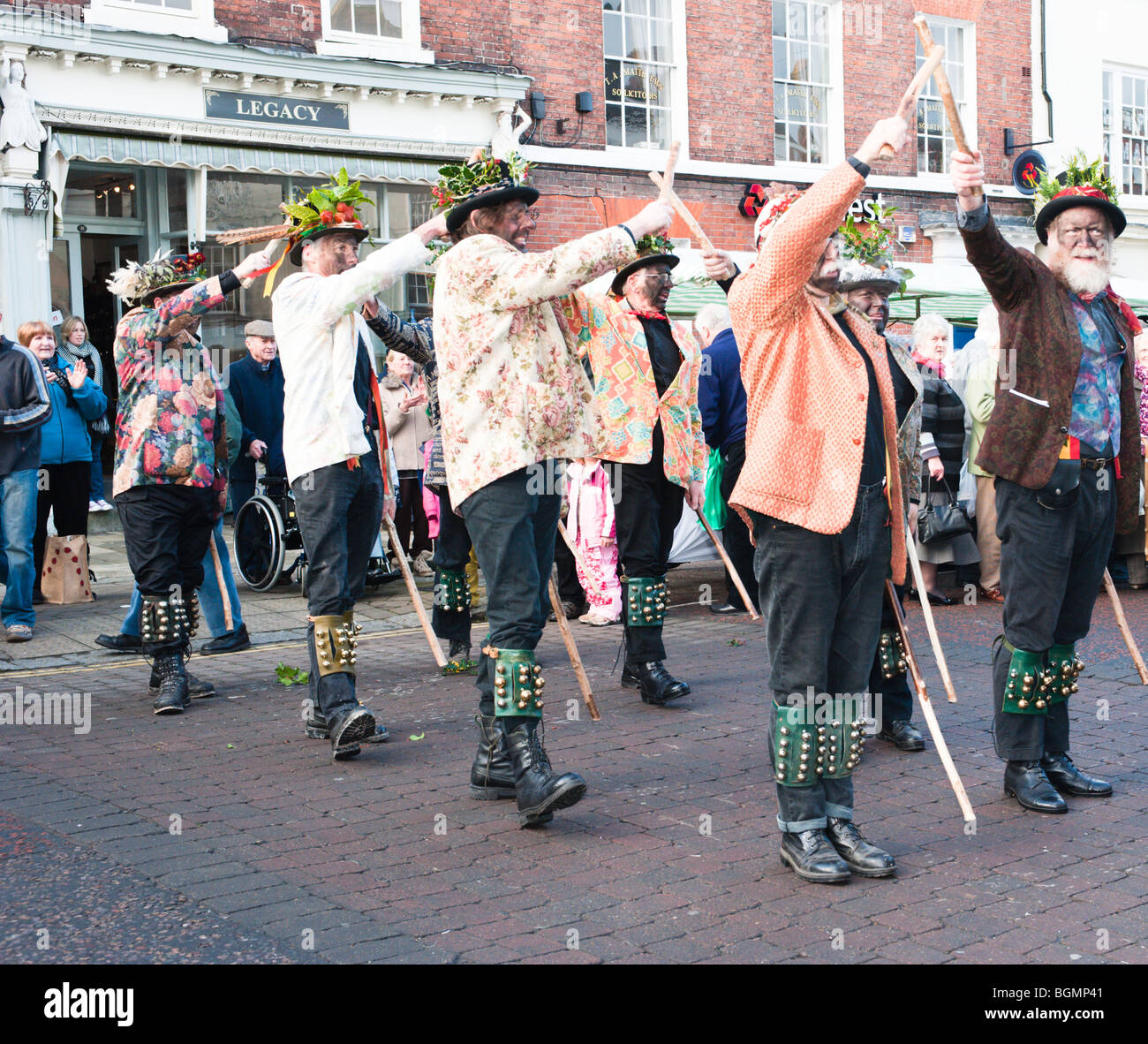 Street performers at the Leominster Victorian Market Stock Photo - Alamy