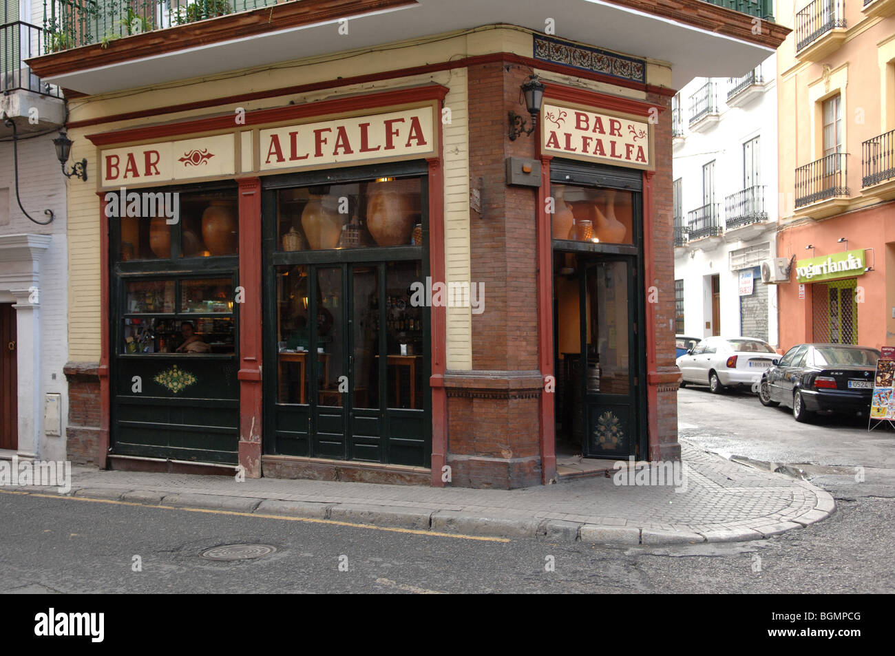 Traditional Old Tapas Bars Seville Spain Stock Photo - Alamy