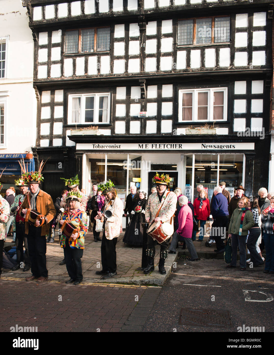 Street performers at the Leominster Victorian Market Stock Photo - Alamy