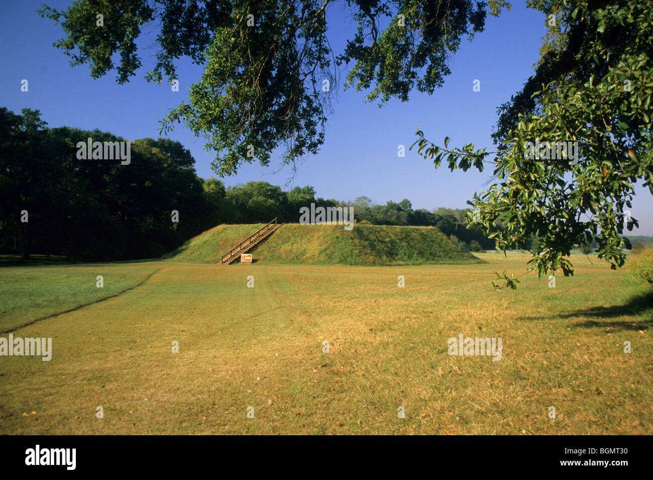 Mound B is the second largest mound and measures 23 feet high at the ...