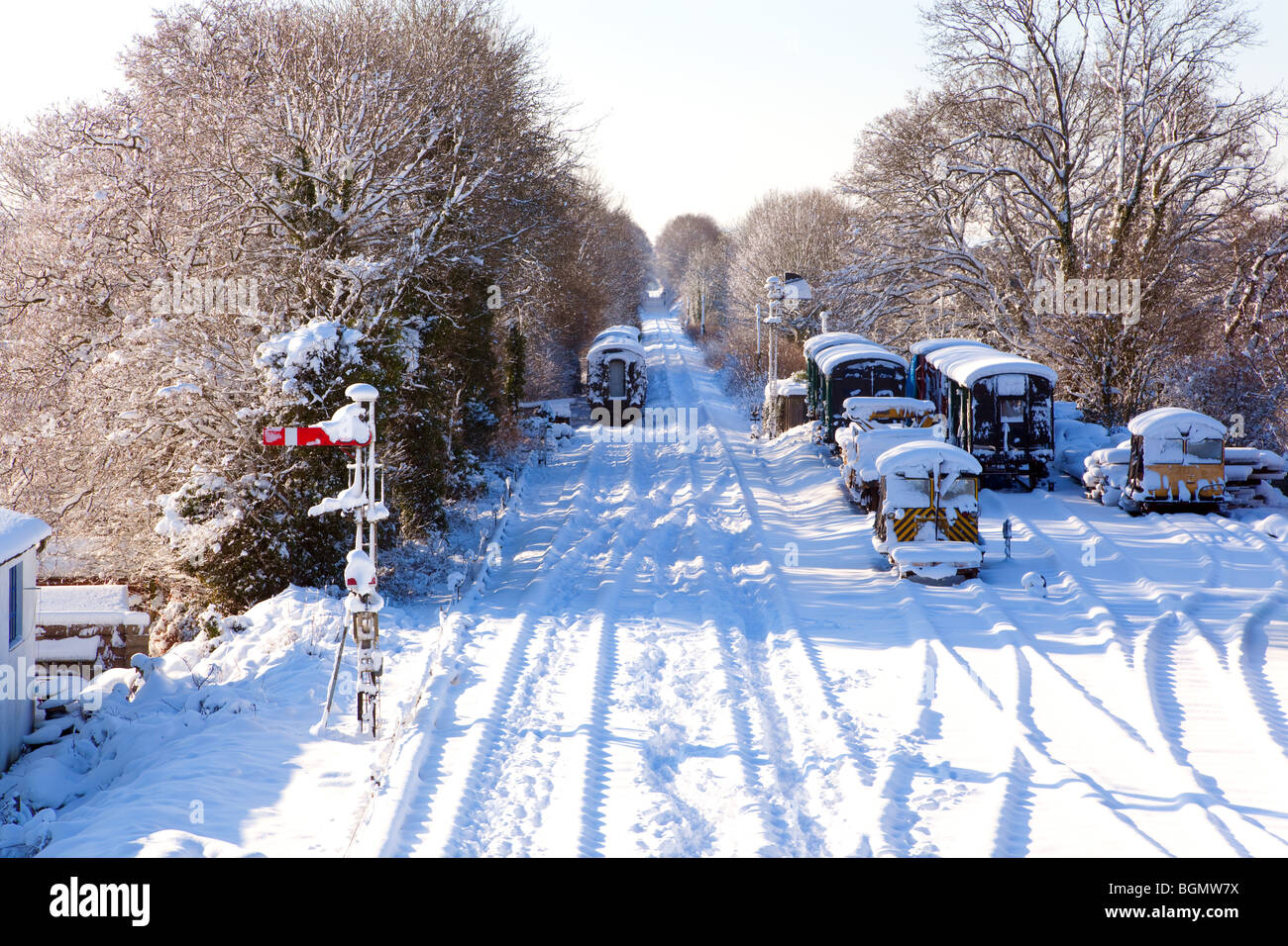 Medstead four marks railway station hi-res stock photography and images ...