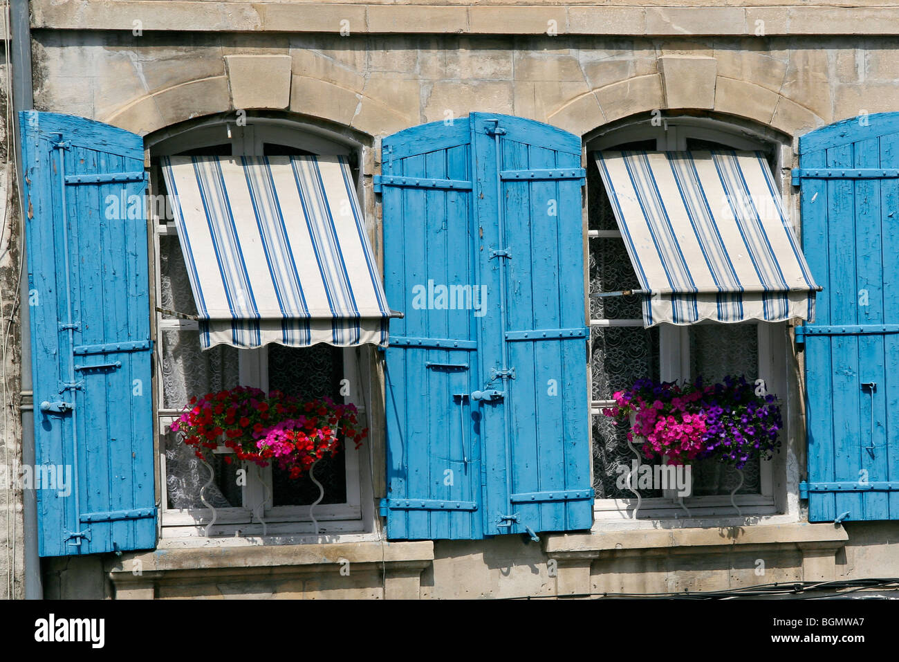 Astounding Photos Of Shutter Awnings Photos | Lantarexa